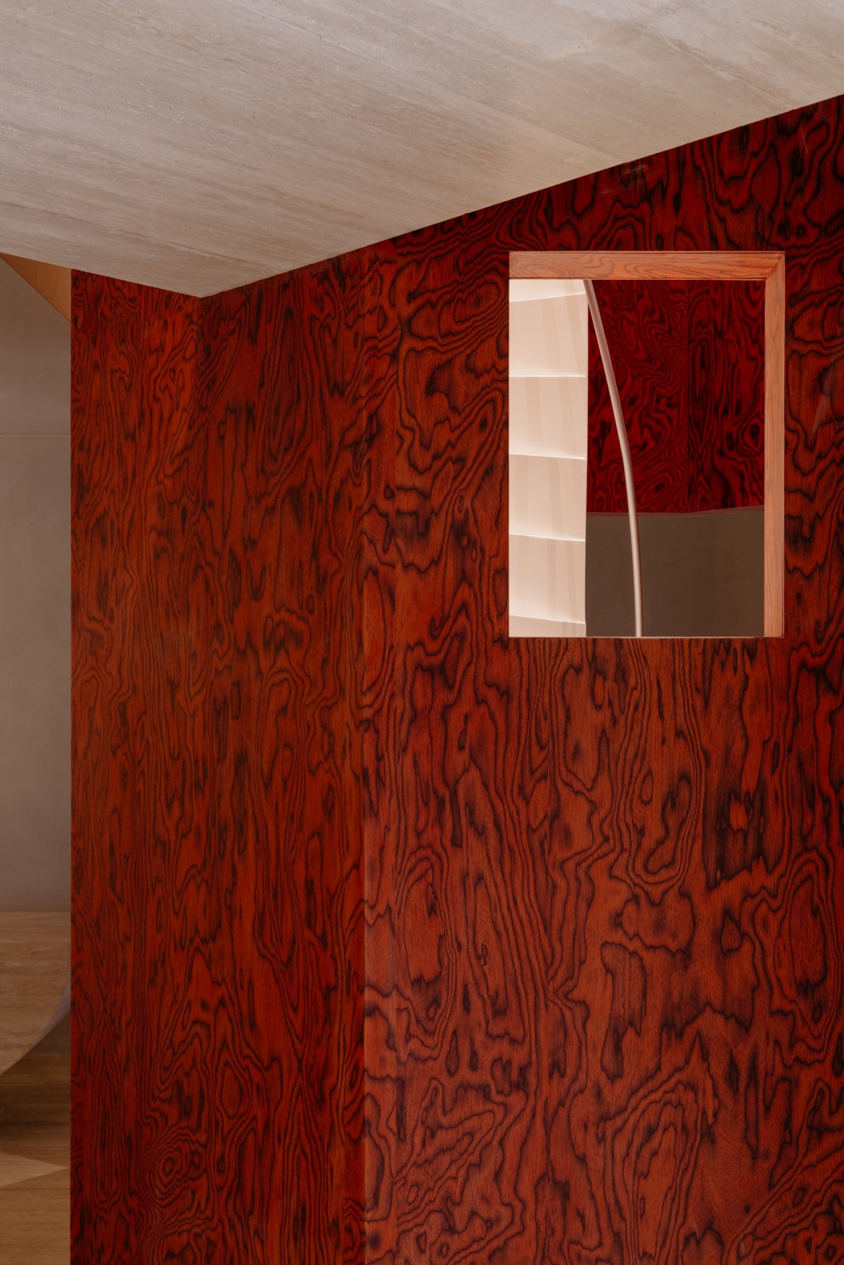 YINJISPACE - OUTIN DESIGN x Goldin Showroom